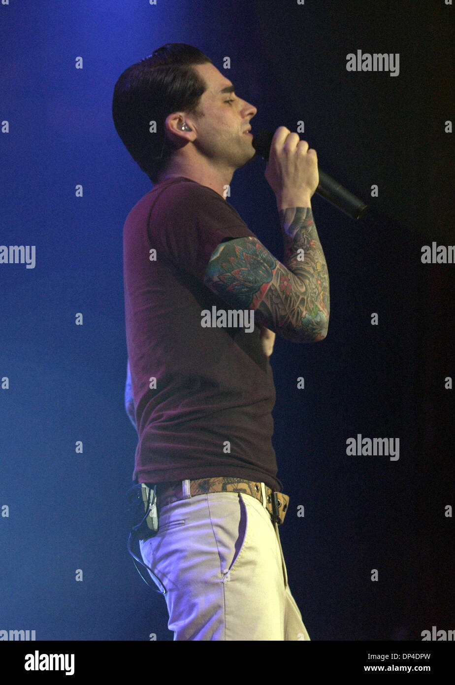 Aug 07, 2006; Myrtle Beach, SC, USA; Singer CHRIS CARRABBA of Dashboard ...