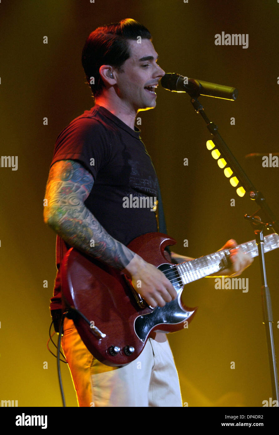 Aug 07, 2006; Myrtle Beach, SC, USA; Singer CHRIS CARRABBA of Dashboard ...