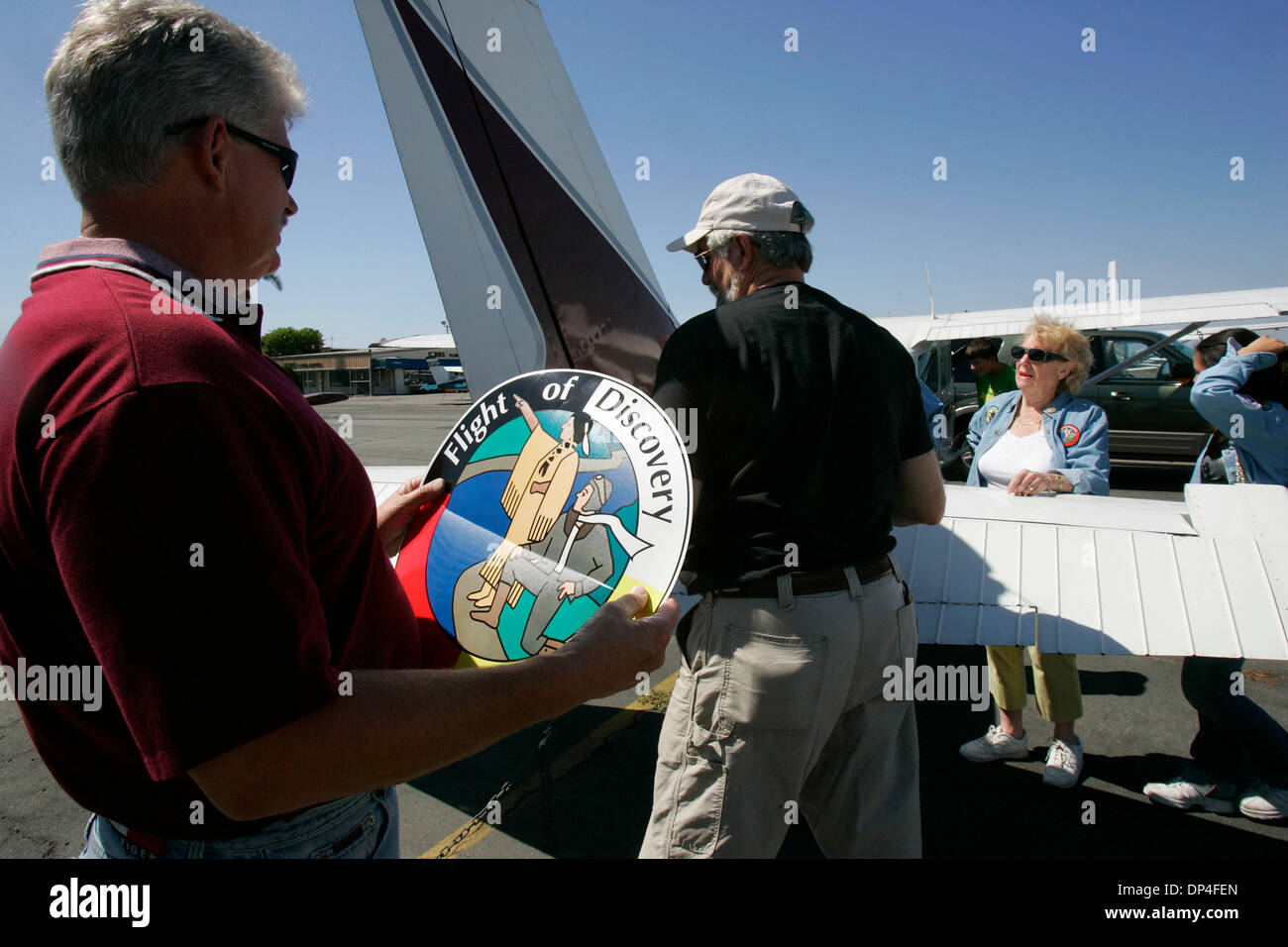 Aug 10, 2006; San Diego, CA, USA; Pilot/scientists, MIKE HARDING (back ...