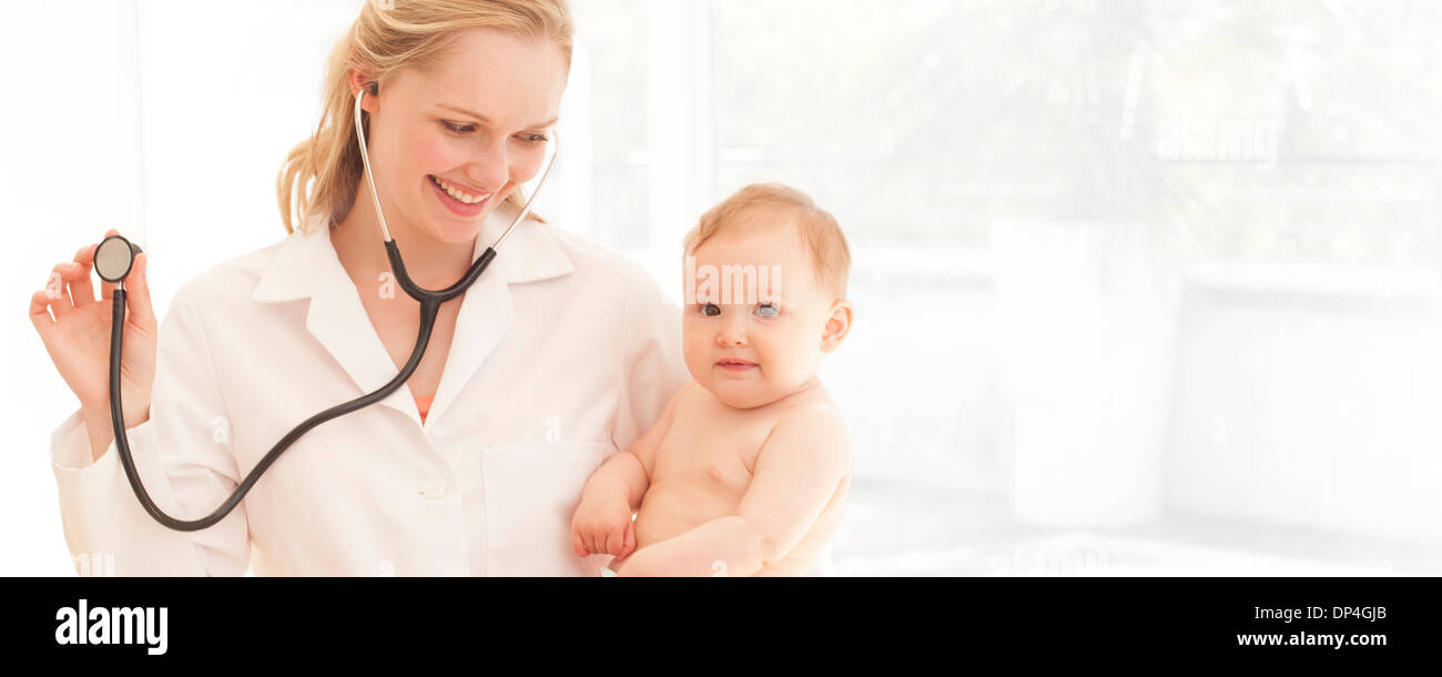 Paediatric chest examination Stock Photo - Alamy
