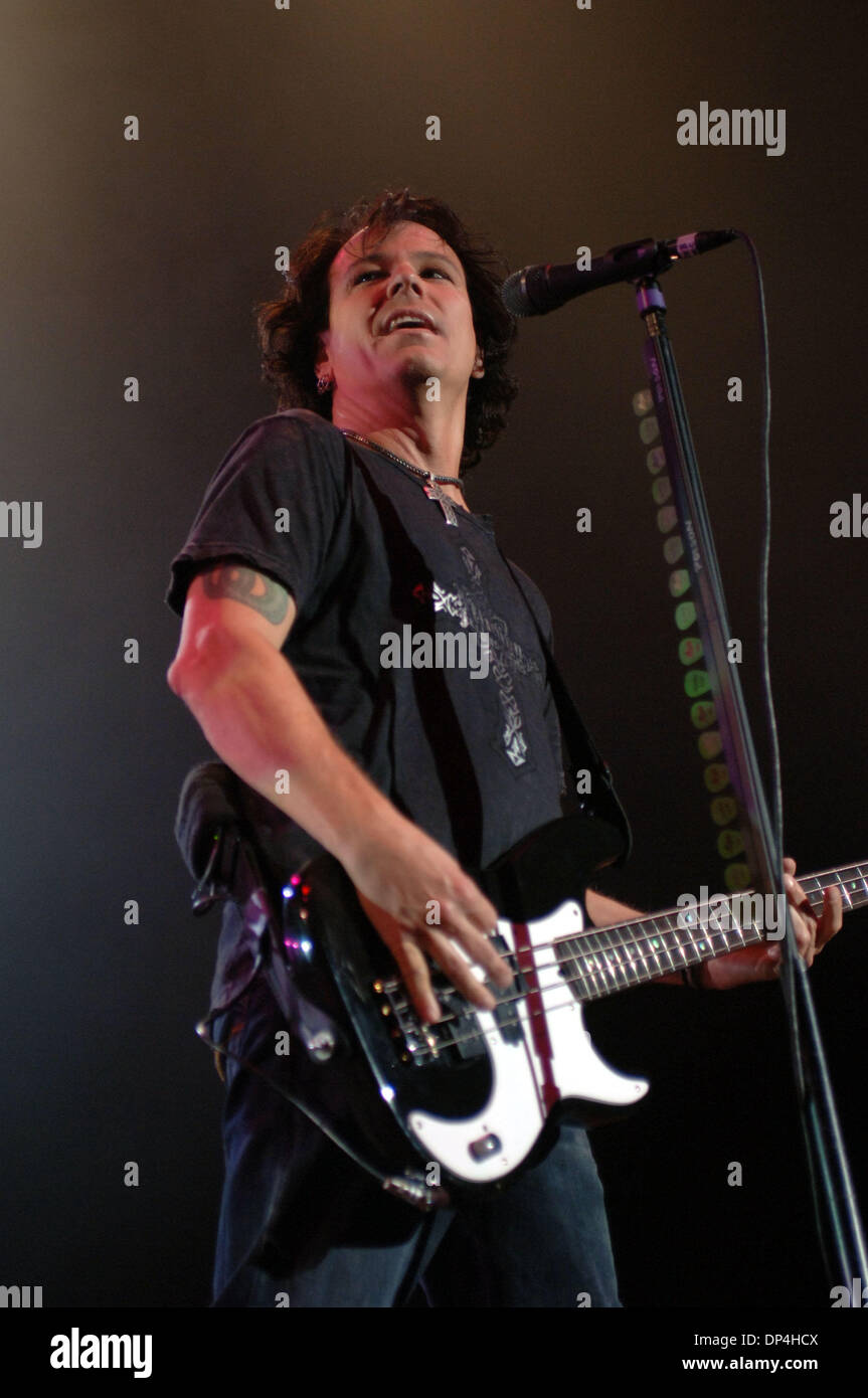 Bobby dall hi-res stock photography and images - Alamy