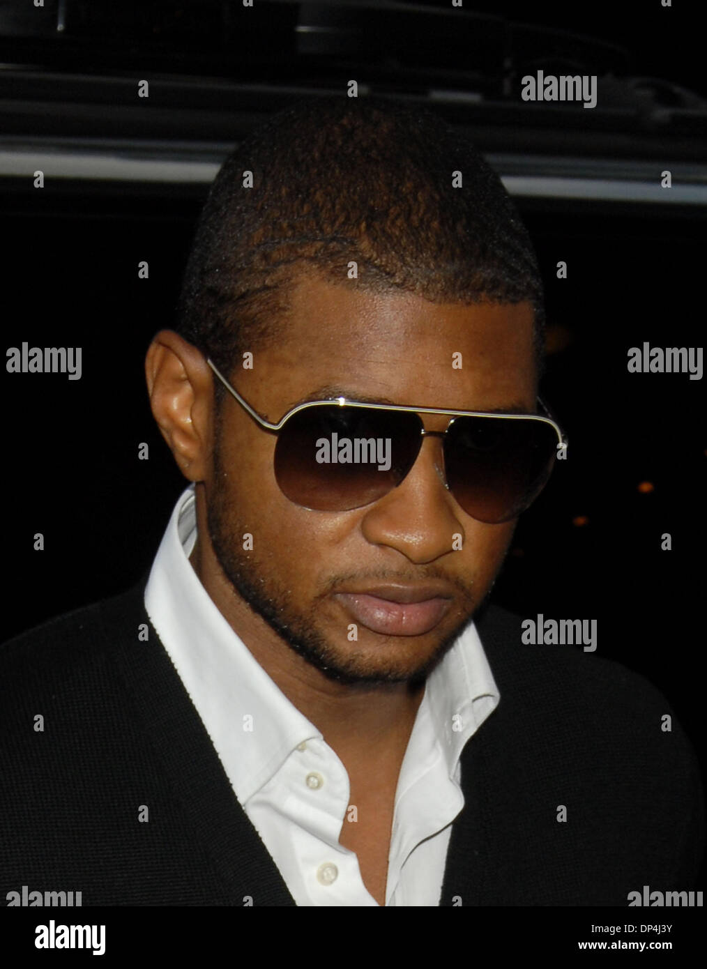 Aug 14, 2006; New York, NY, USA; USHER arrives at MTV studios for his ...