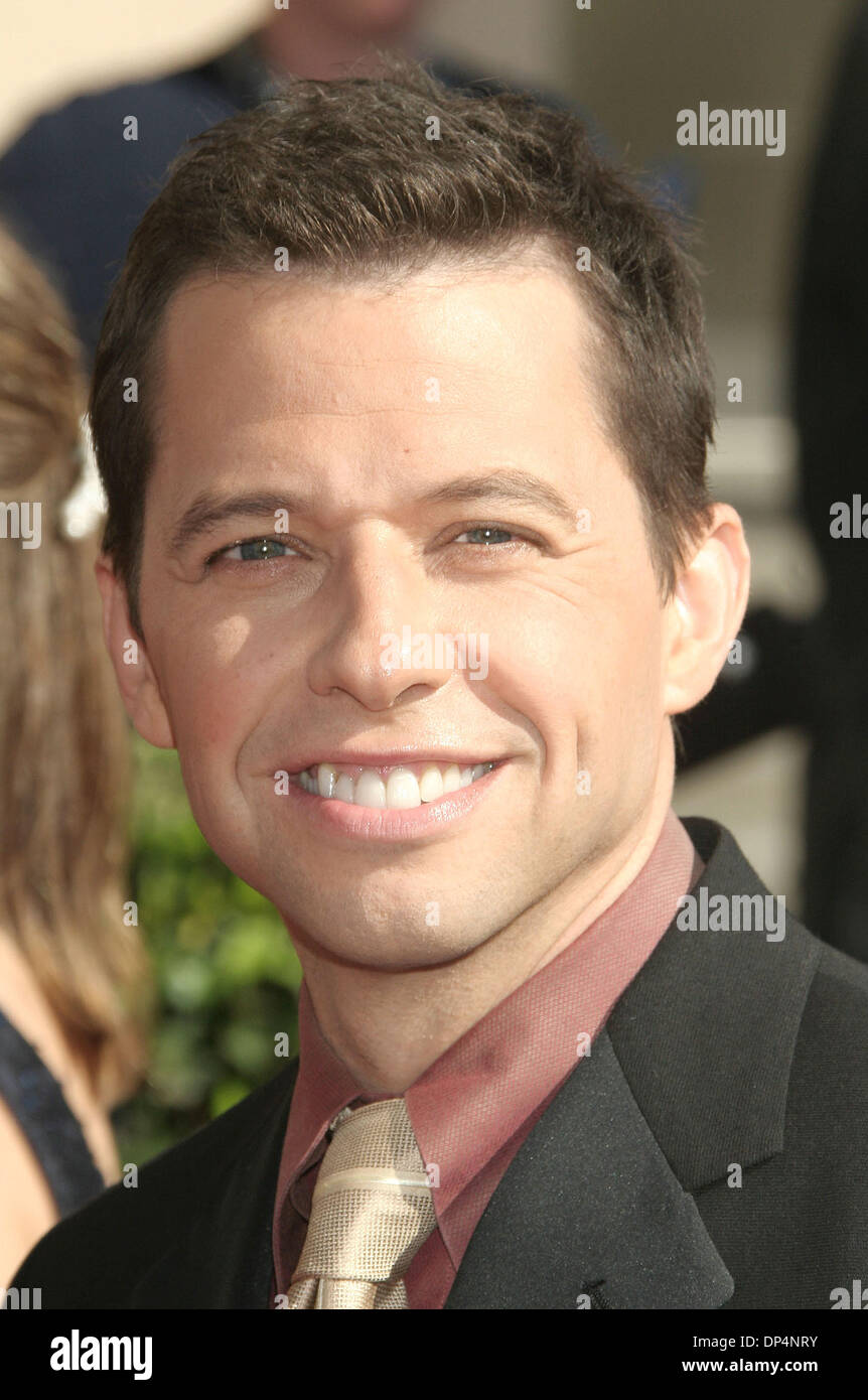 Jon cryer headshot hi-res stock photography and images - Alamy