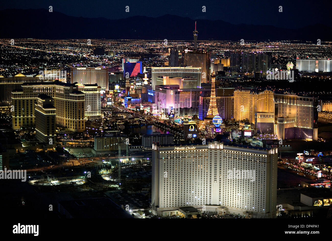 Aug 20, 2006; Las Vegas, Nevada, USA; The famous Las Vegas Strip comes ...