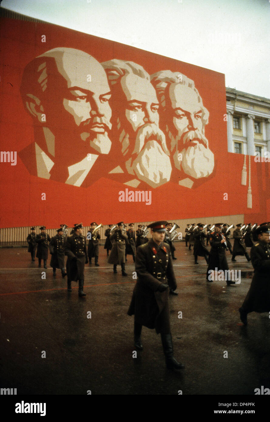 Leningrad military parade hi-res stock photography and images - Alamy
