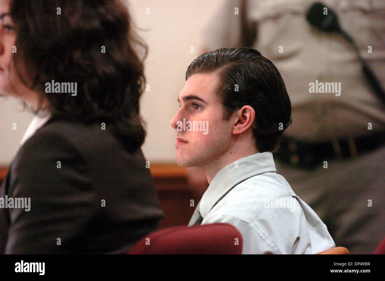Judge defendant coutroom hi-res stock photography and images - Alamy