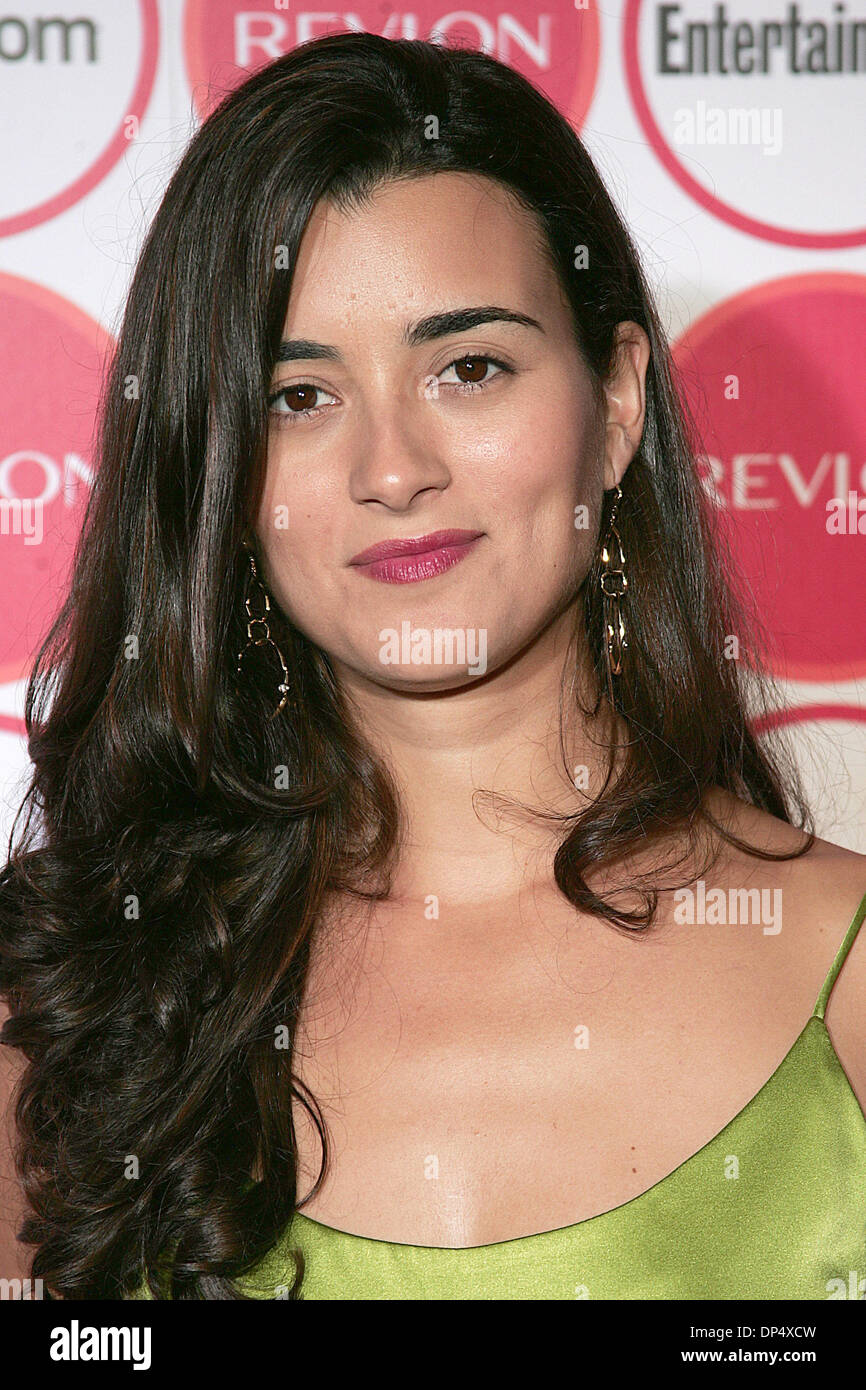 Aug 26 2006 West Hollywood Ca Usa Actress Cote Depablo Arriving At The Entertainment Weekly