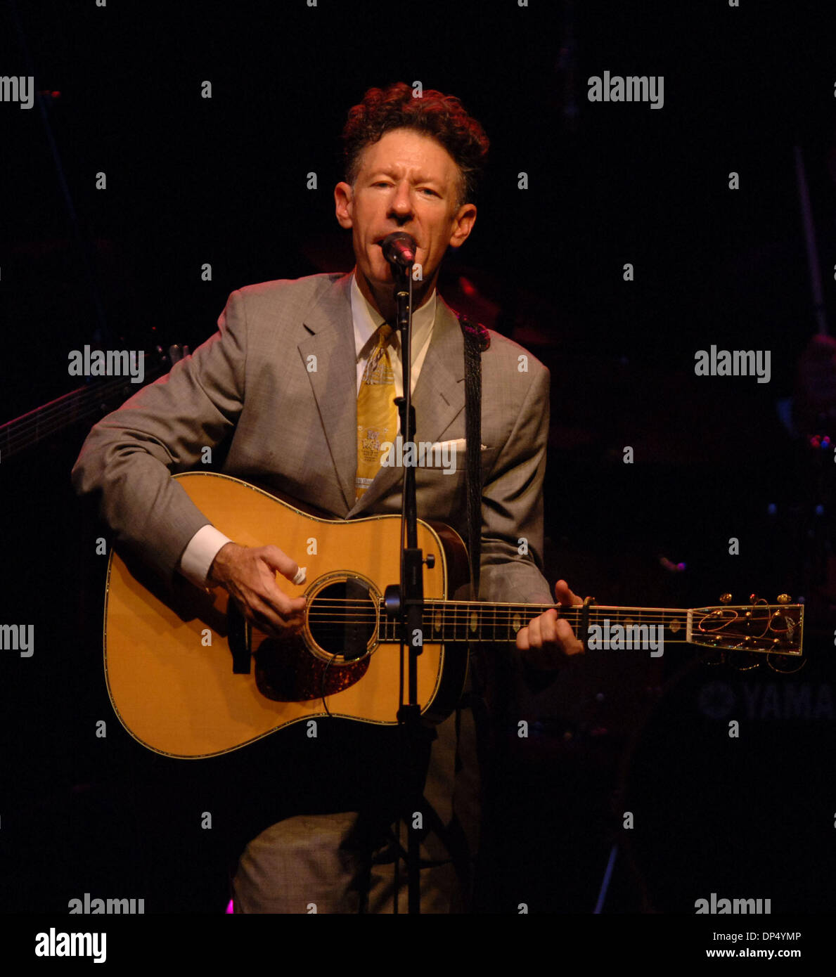 Aug 27, 2006; Portsmouth, VA, USA; Singer songwriter and 4 time Grammy ...