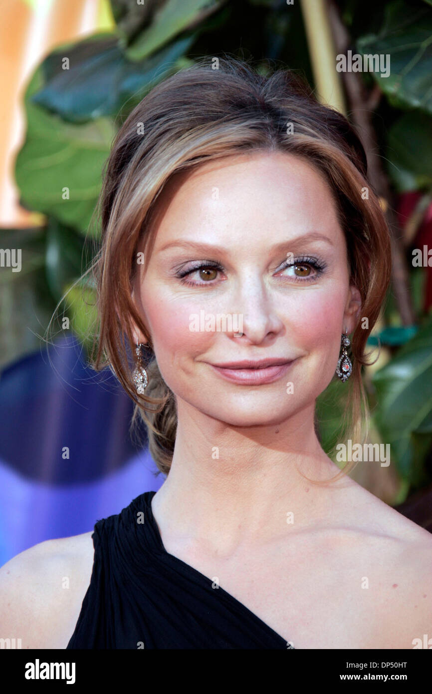 Calista flockhart emmys hi-res stock photography and images - Alamy