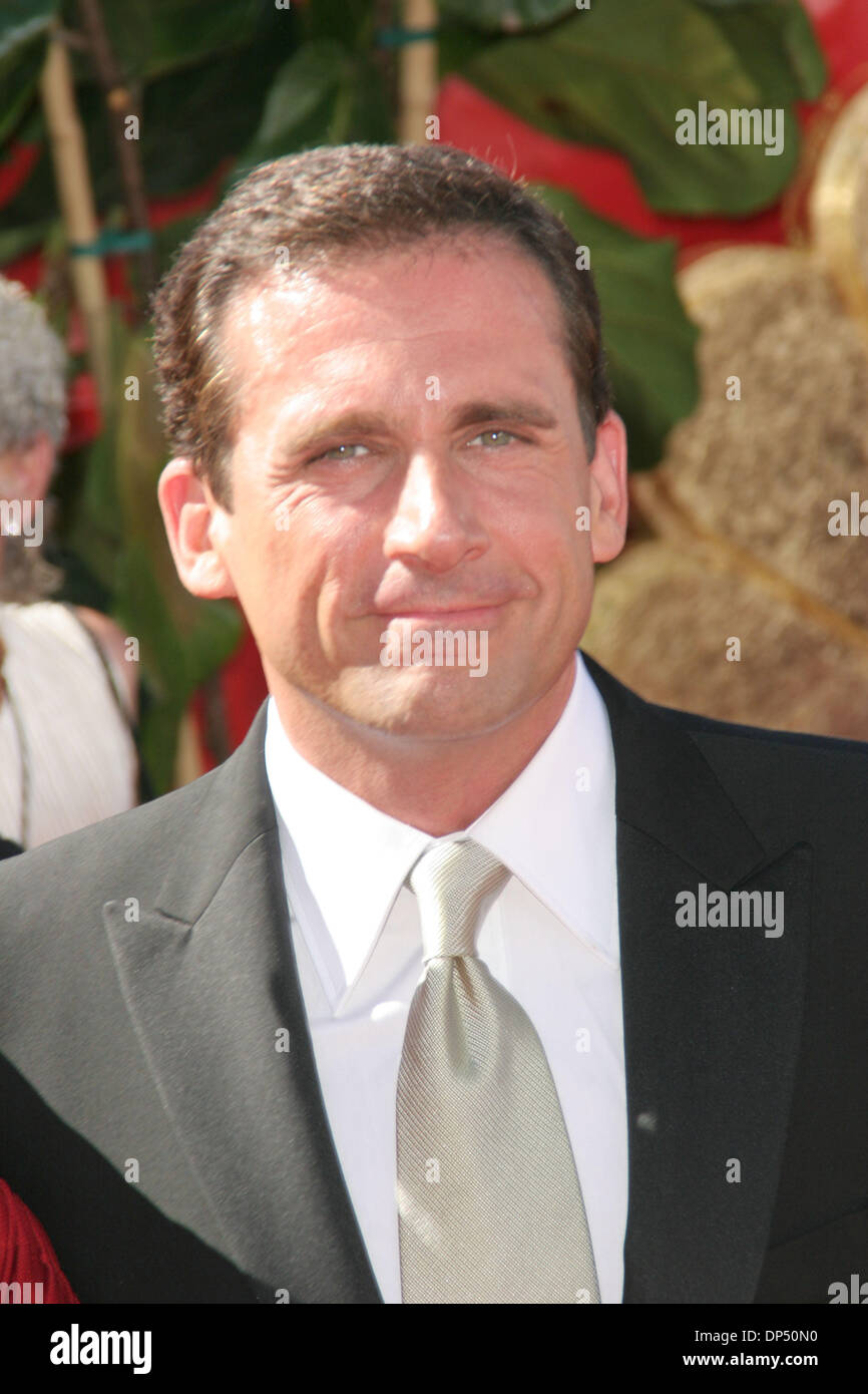 Aug 27, 2006; Los Angeles, CA, USA; Actor STEVE CARELL arriving at the ...