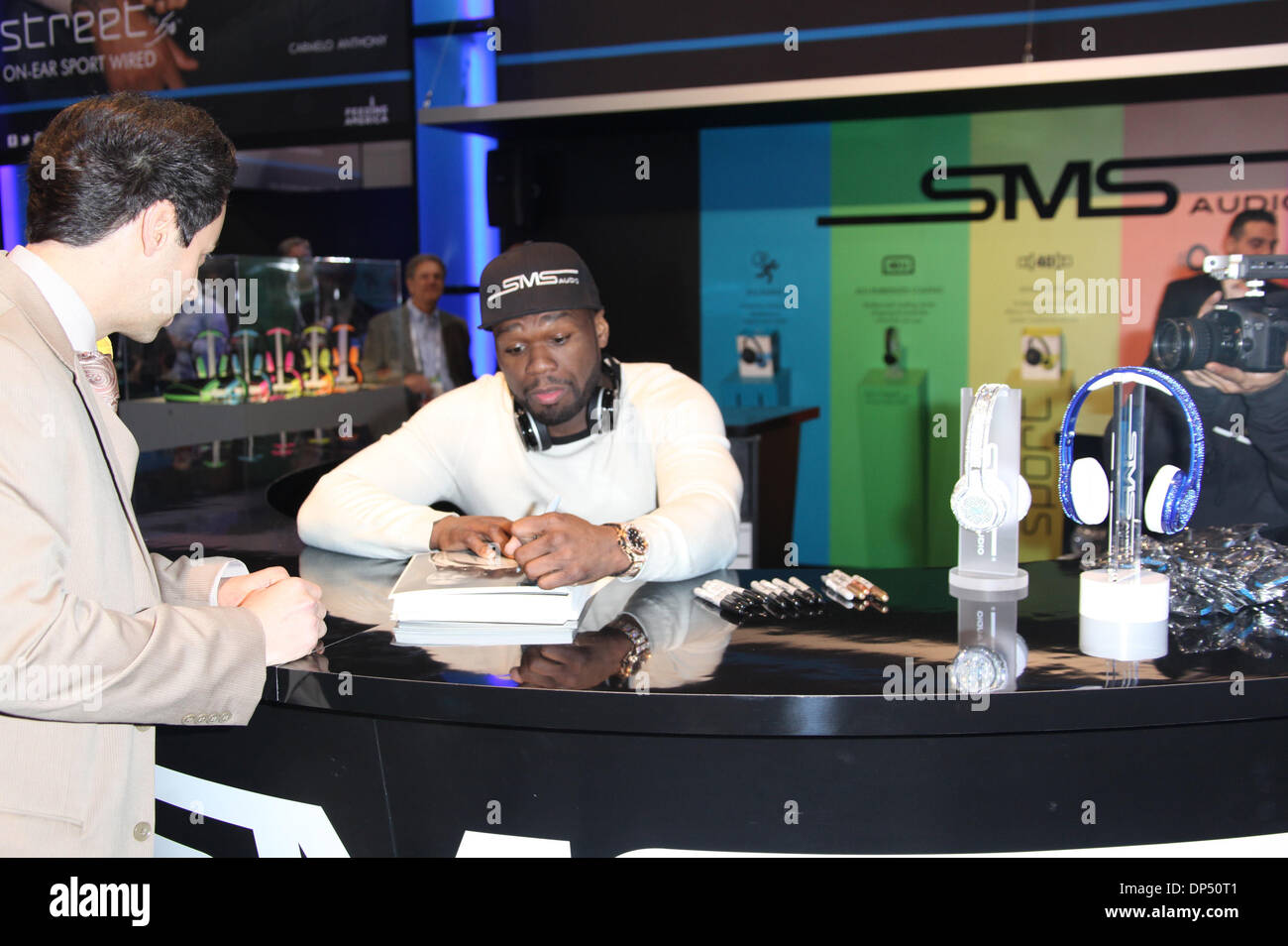 Las Vegas, Nevada, USA. 7th Jan, 2014. Rapper 50 Cents signs attends an ...