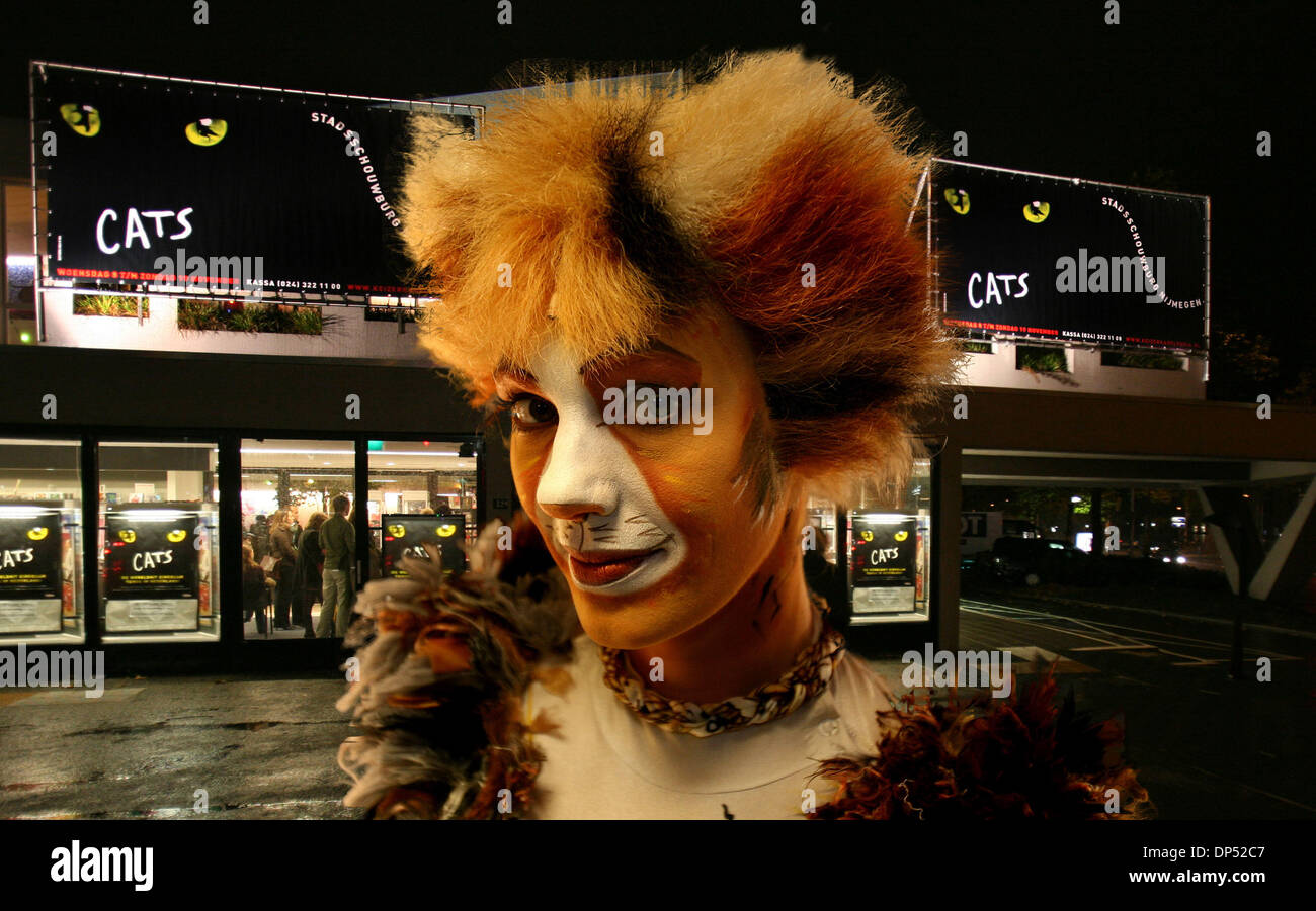 Amsterdam, Netherlands - Stage Actors preparing 'Cats' performance ...
