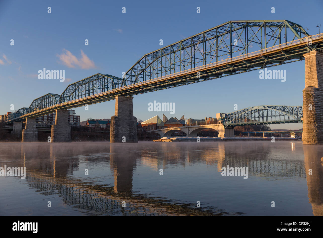 Tennessee river bridge hi-res stock photography and images - Alamy