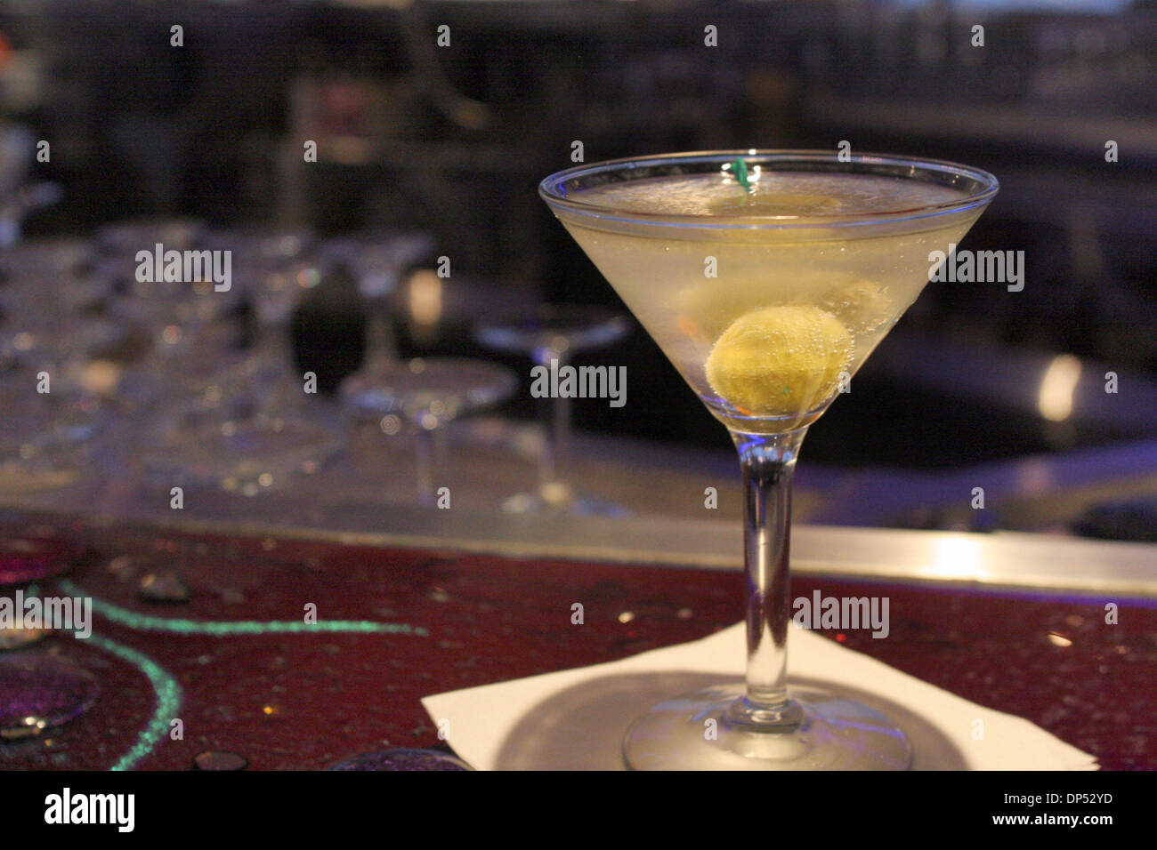 Encounter restaurant and bar hi-res stock photography and images - Alamy