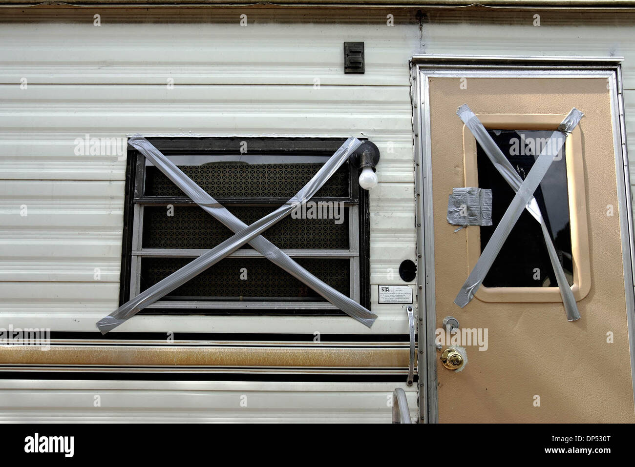 Taped windows hi-res stock photography and images - Alamy