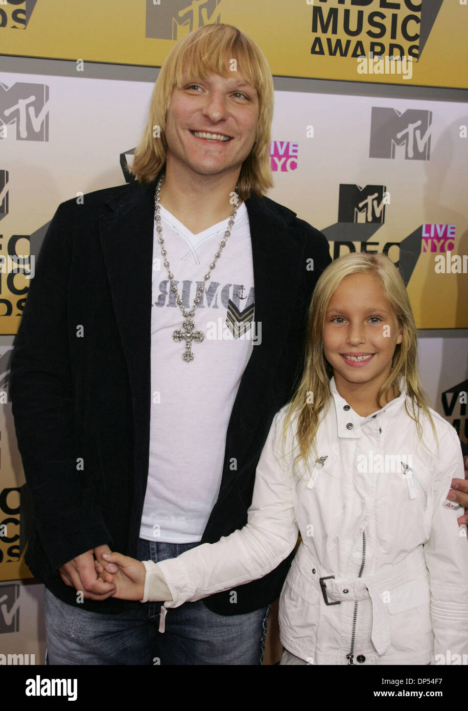 At the mtv video music awards at radio city hi-res stock photography ...