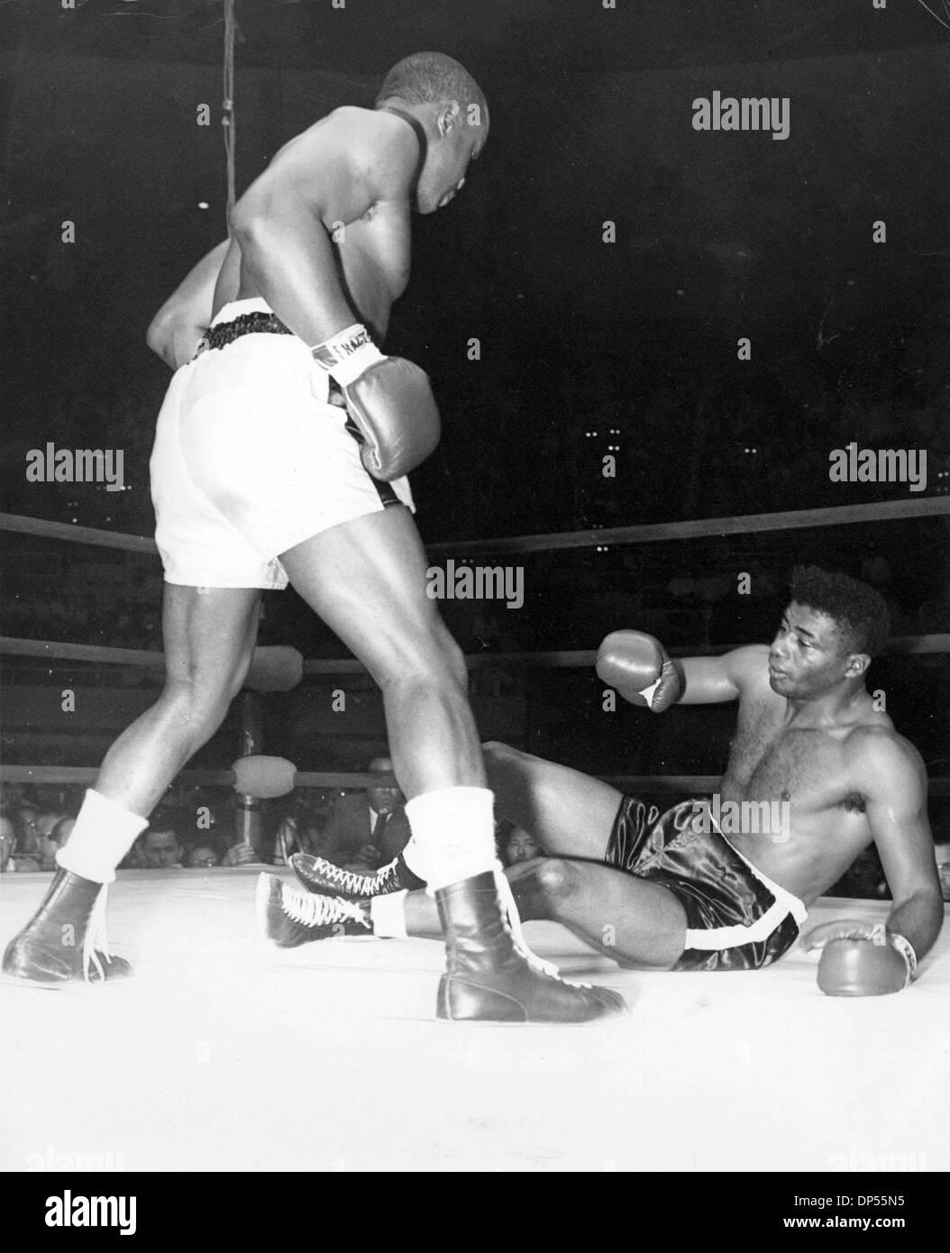 Floyd patterson hi-res stock photography and images - Alamy