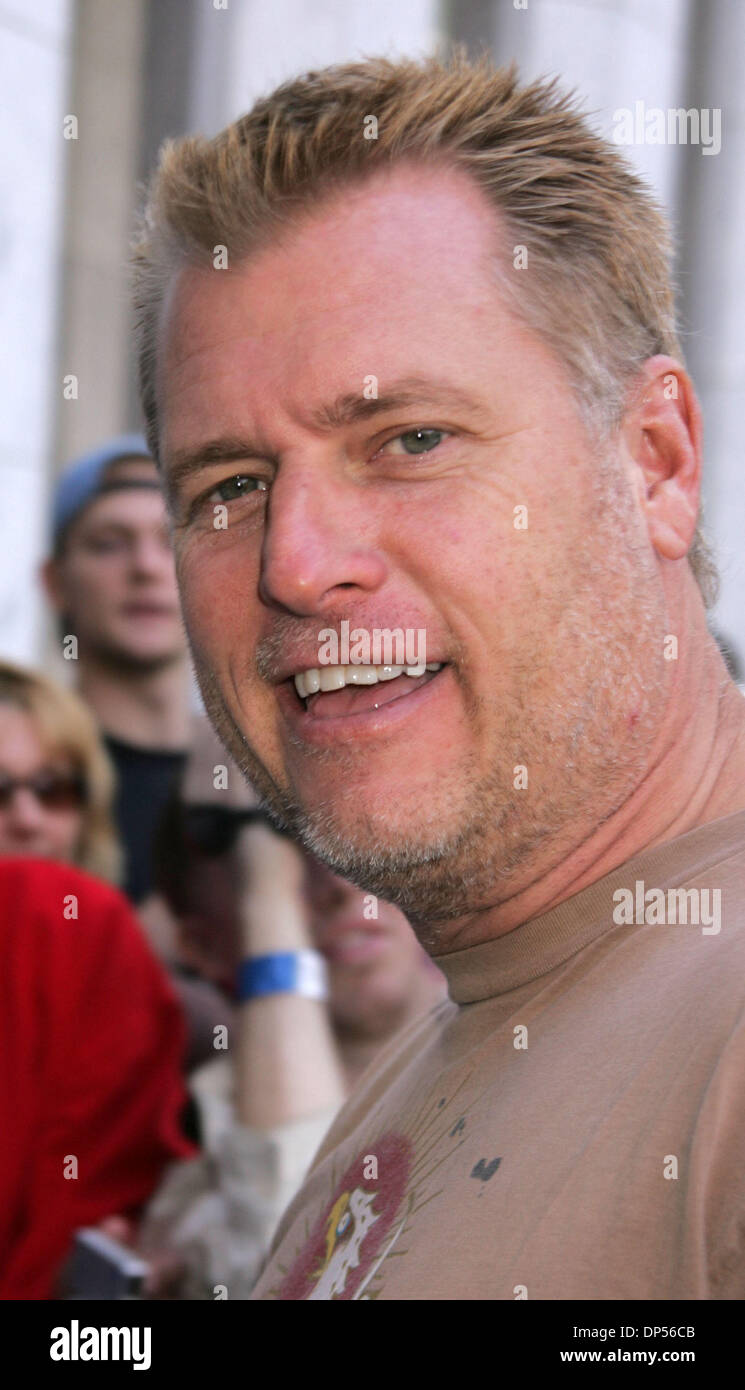 Sep 04, 2006; New York, NY, USA; Manager/father JOE SIMPSON at his ...