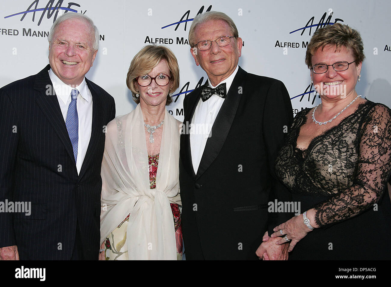 Sep 09, 2006; Beverly Hills, CA, USA; RICHARD and NANCY RIORDAN, who ...