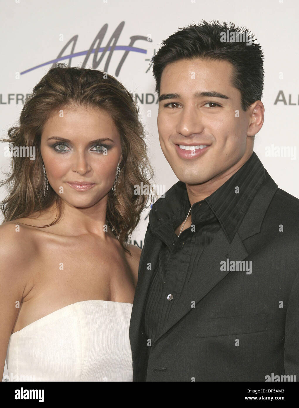 Sep 09, 2006; Los Angeles, CA, USA; Actors MARIO LOPEZ and HEIDI ...
