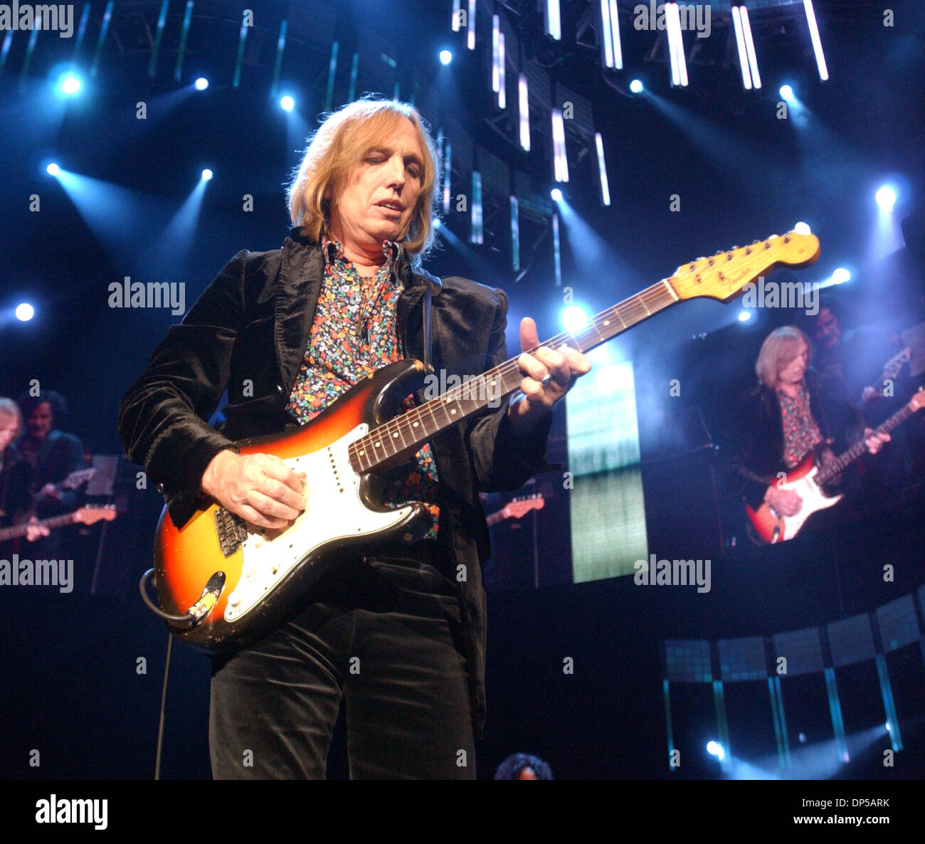 Sep 10, 2006; Raleigh, NC, USA; Musicians TOM PETTY AND THE ...