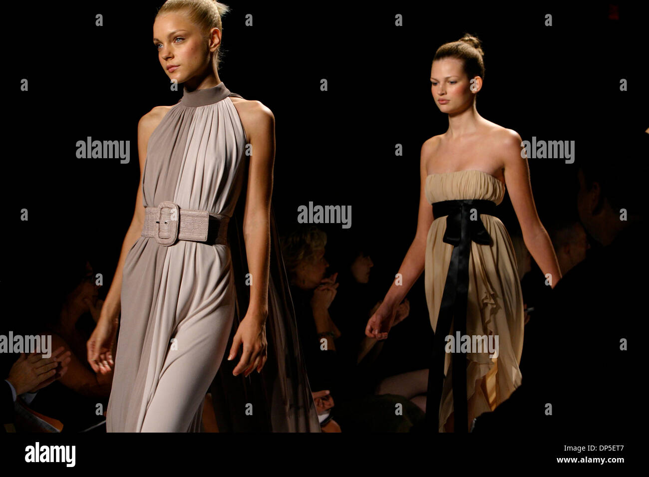 2006 new york runway michael kors hi-res stock photography and images ...