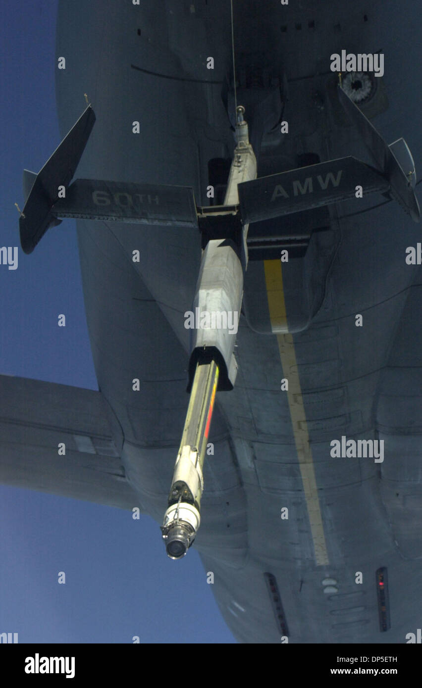 Kc 10 refueling boom hi-res stock photography and images - Alamy