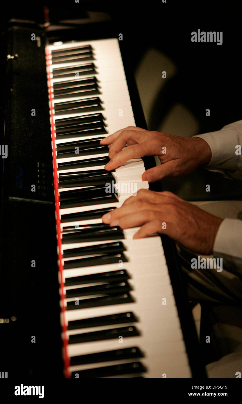 Three bar fire hi-res stock photography and images - Alamy