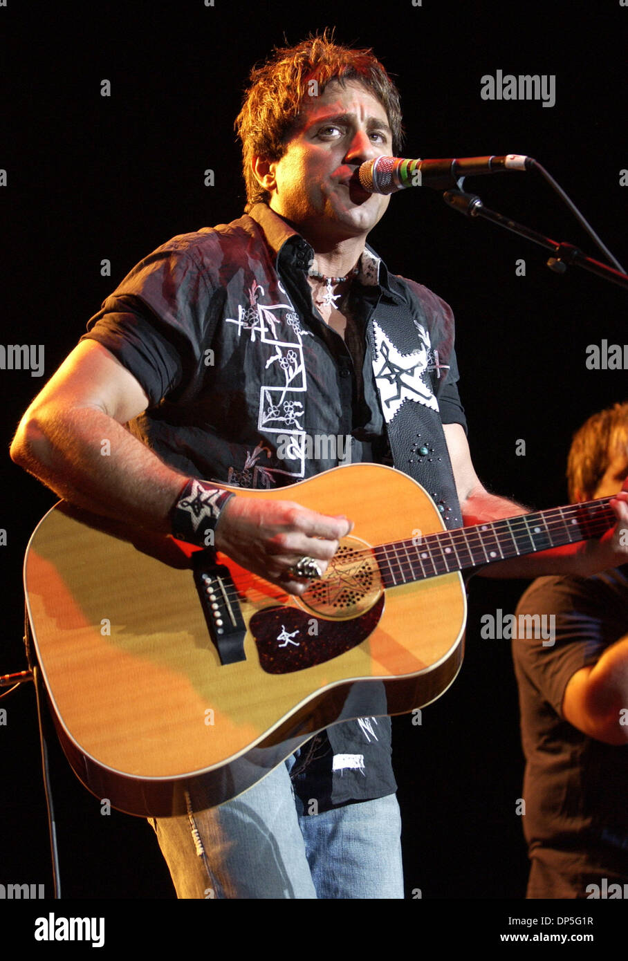 Sep 14, 2006; Fayetteville, NC, USA; Musician STEVE AZAR performs live ...