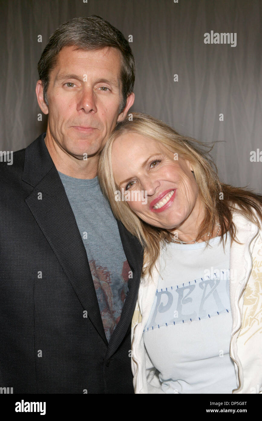 Sep 15, 2006; Los Angeles, CA, USA; Actor GARY COLE and date arrive at ...