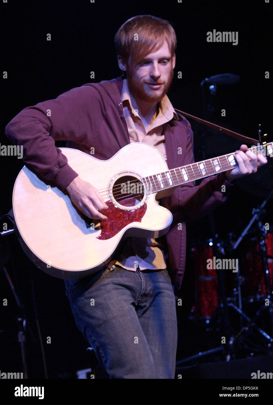 Sep 15, 2006; Raleigh, NC, USA; Musician KEVIN DEVINE performs live as ...