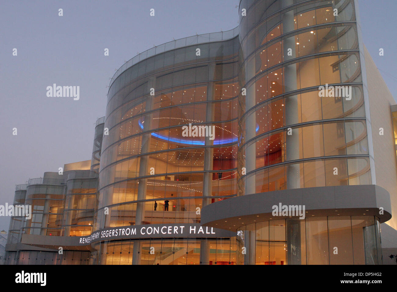 Renee and henry segerstrom concert hall hi-res stock photography and ...