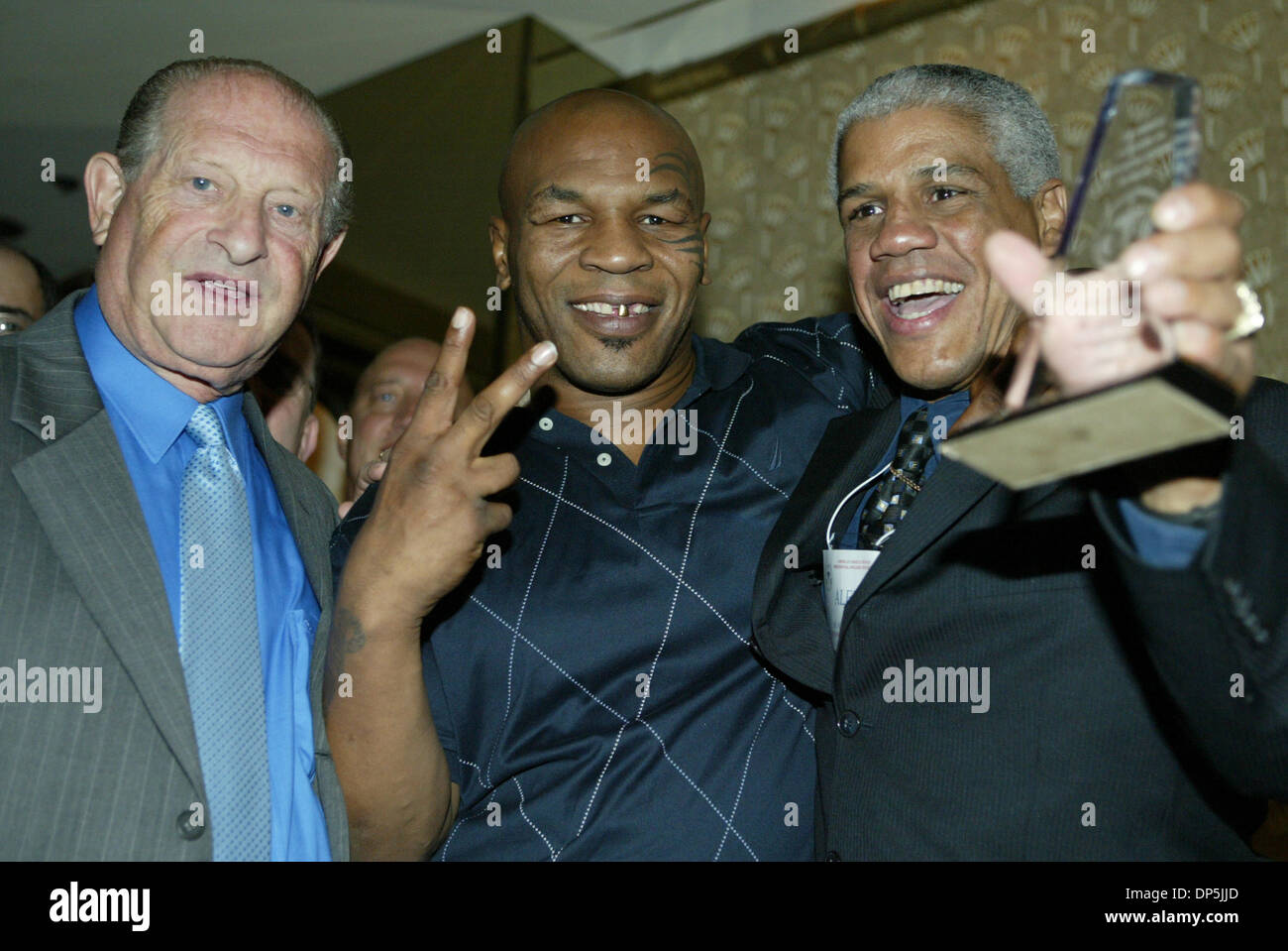 Sep 16, 2006; Las Vegas, NV, USA; Former WBC Heavyweight Champ MIKE ...
