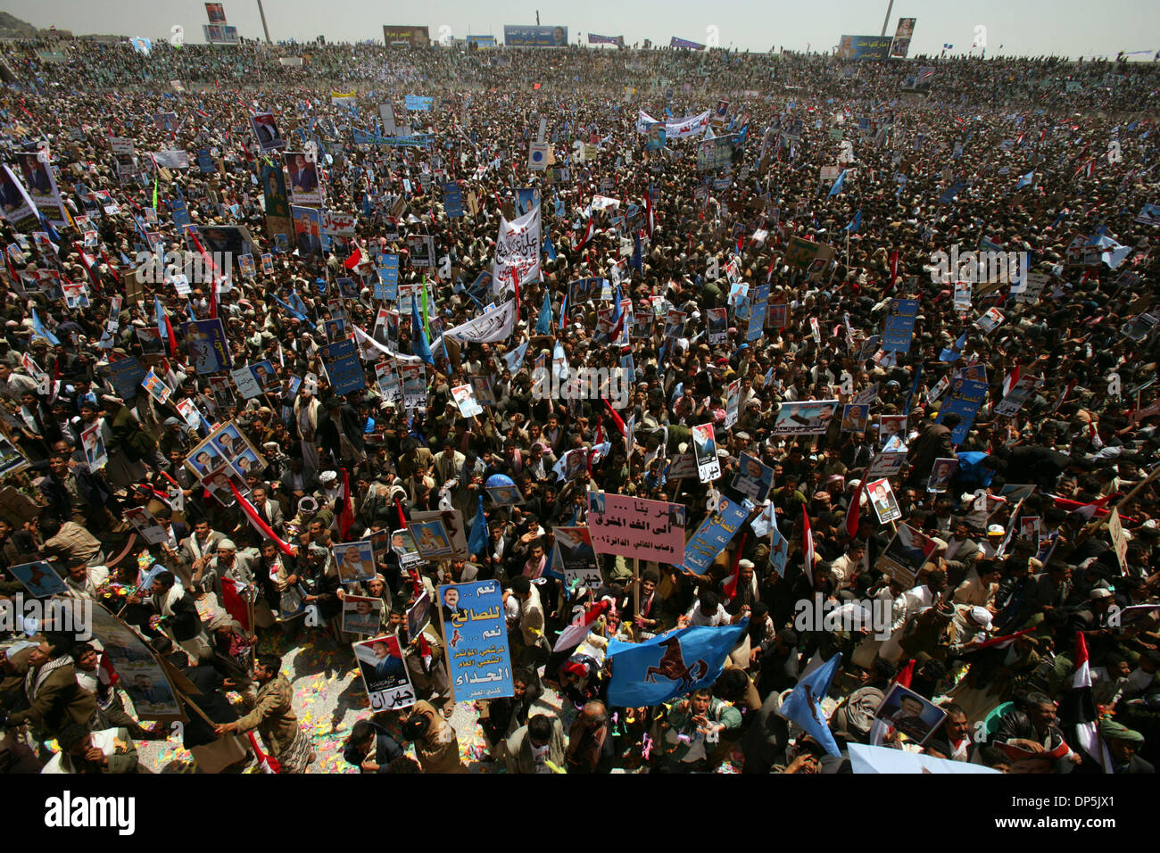 Sep 16, 2006; Dhamar, YEMEN; President Ali Abdullah Saleh waits to ...