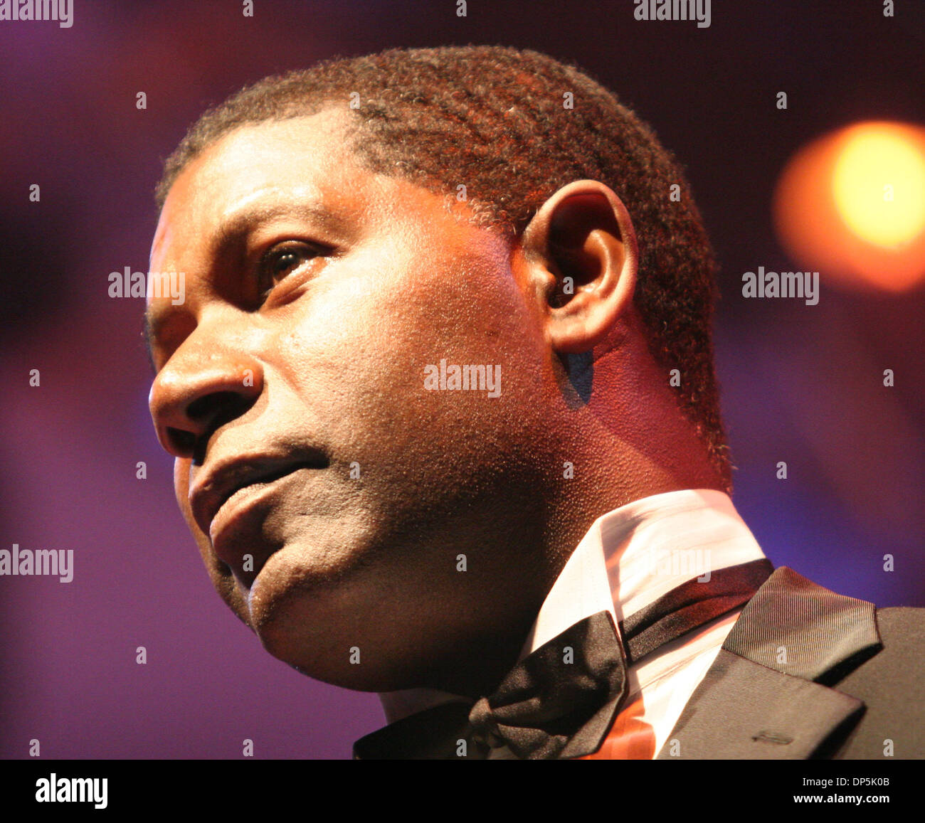 Dennis haysbert 2006 photo credit hi-res stock photography and images ...