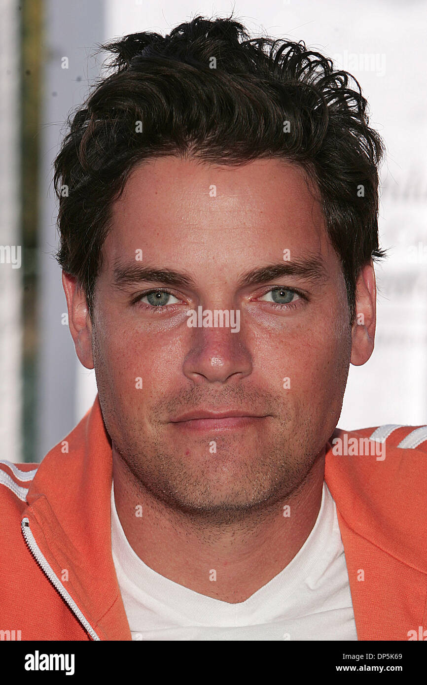 Sep 17, 2006; Pacific Palisades, CA, USA; Actor JARON LOWENSTEIN at the ...
