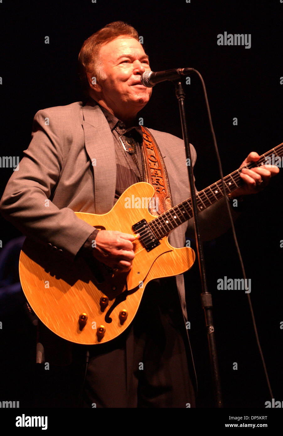 Sep 19, 2006; Supply, NC, USA; Legendary Musician ROY CLARK performs ...