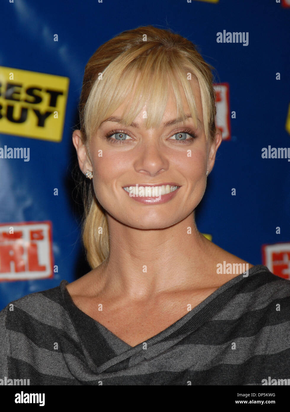 Sep 19, 2006; New York, NY, USA; JAMIE PRESSLY at a Cast DVD signing of ...