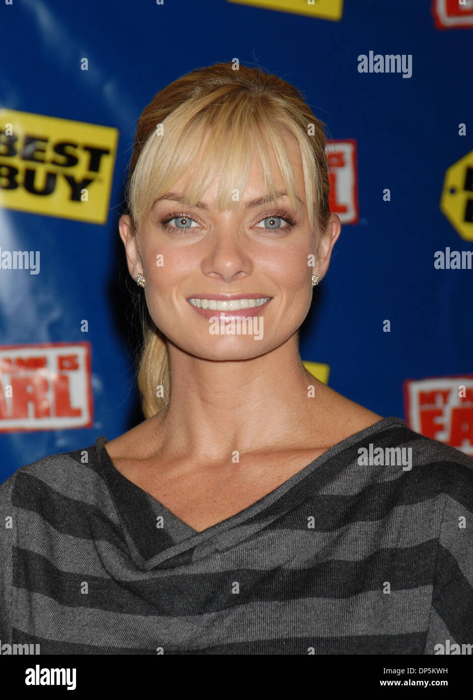 Sep 19, 2006; New York, NY, USA; JAMIE PRESSLY at a Cast DVD signing of ...
