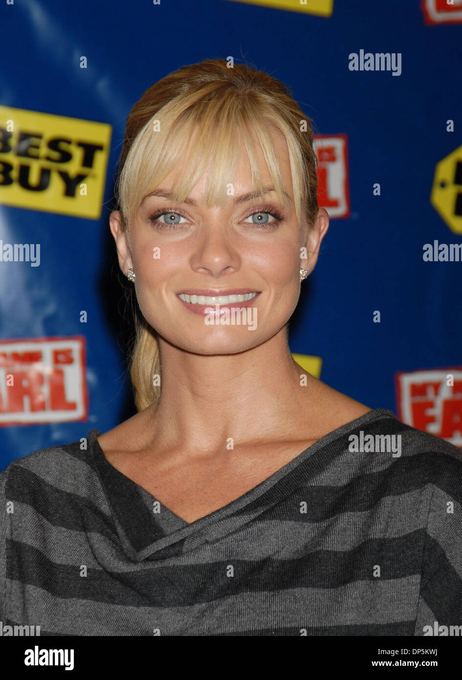 Sep 19, 2006; New York, NY, USA; JAMIE PRESSLY at a Cast DVD signing of ...
