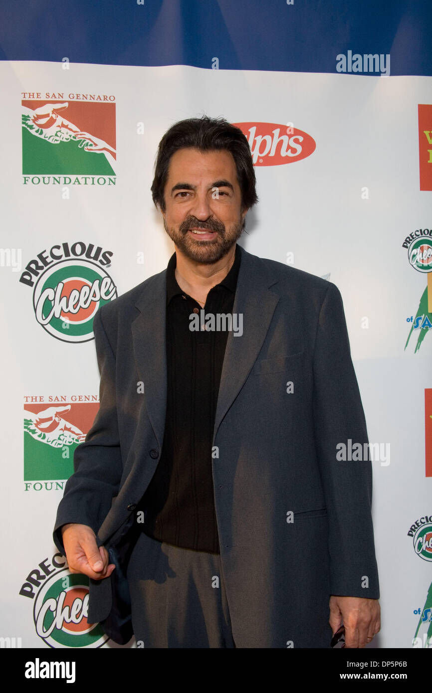 San gennaro feast 2006 hi-res stock photography and images - Alamy