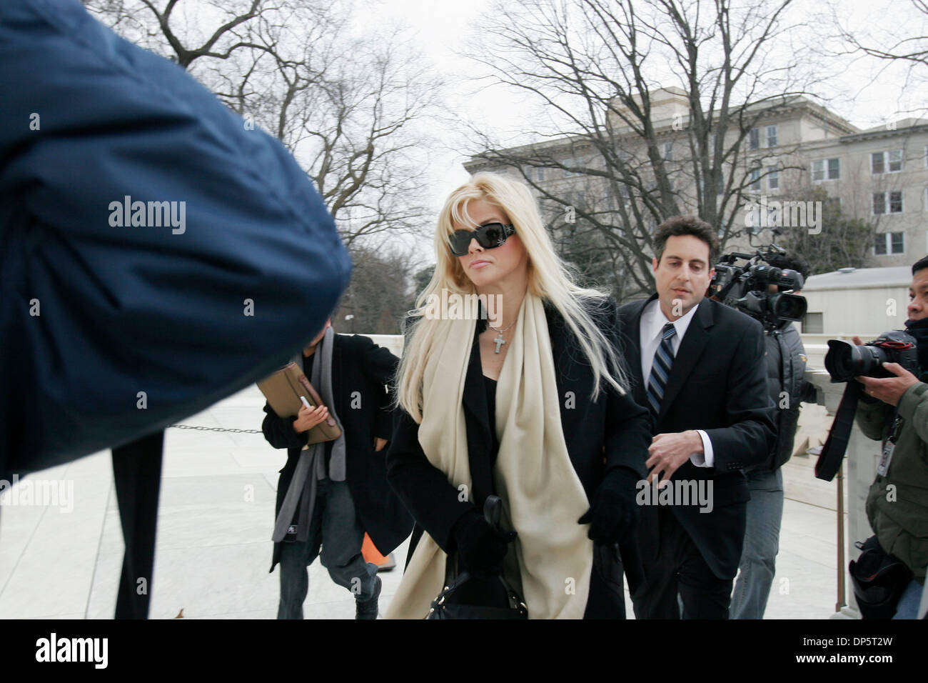 Sep 27, 2006; Washington, DC, USA; Anna Nicole Smith's lawyer has ...