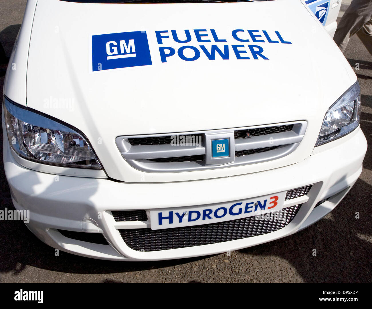 Hydrogen fuel cell test vehicle hi-res stock photography and images - Alamy
