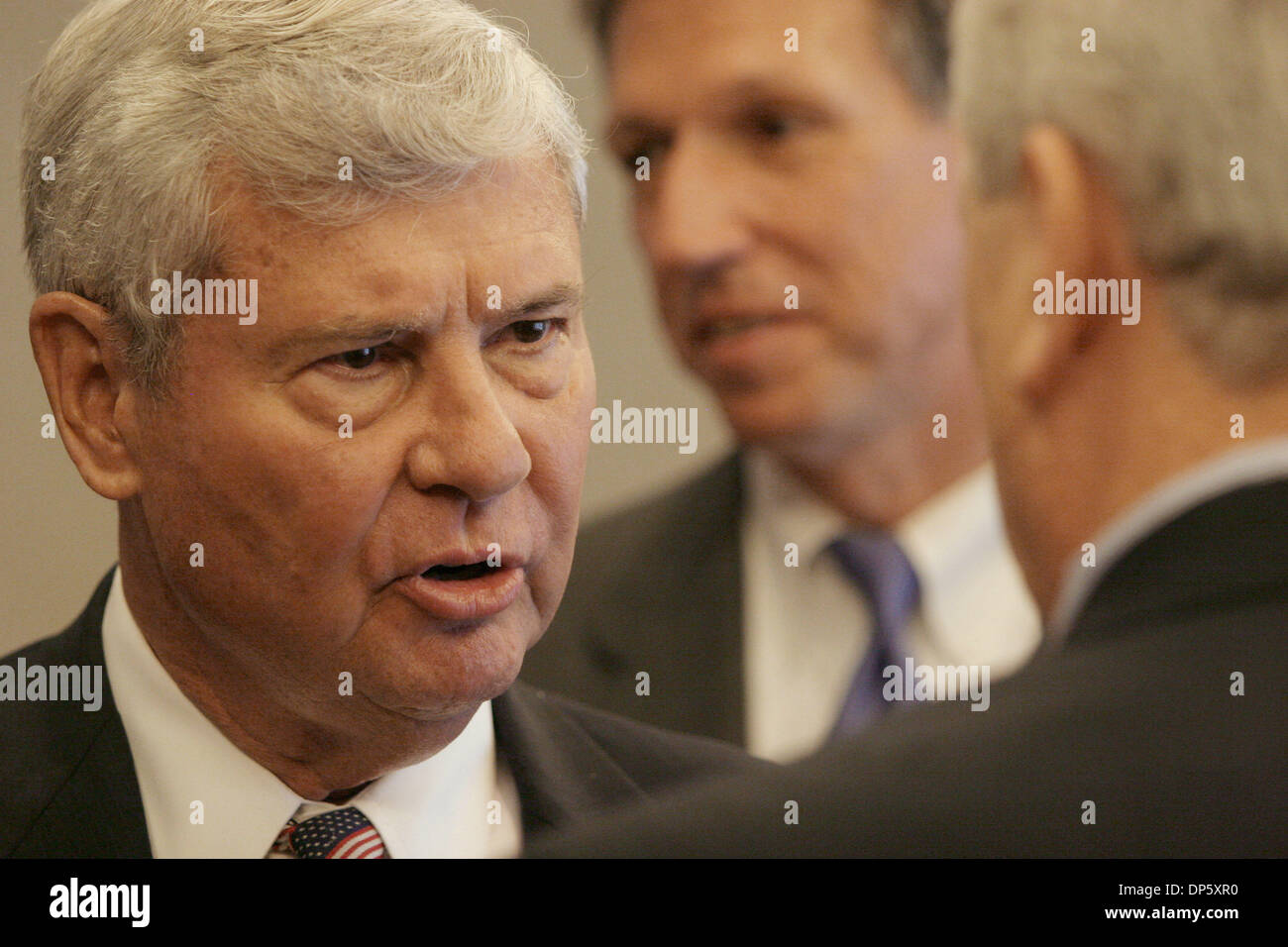 Tim pierce hi-res stock photography and images - Alamy