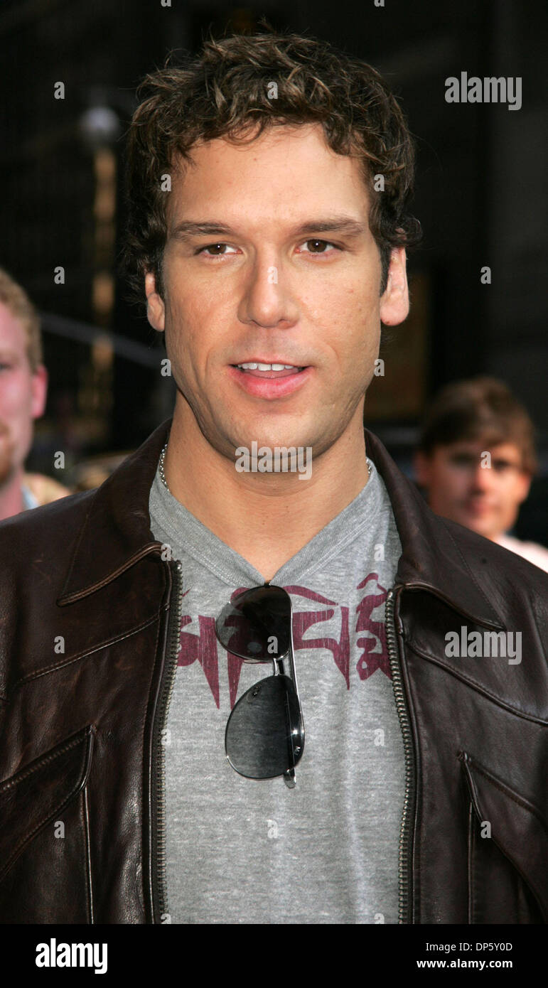 Sep 28, 2006; New York, NY, USA; Actor DANE COOK arrives for his ...
