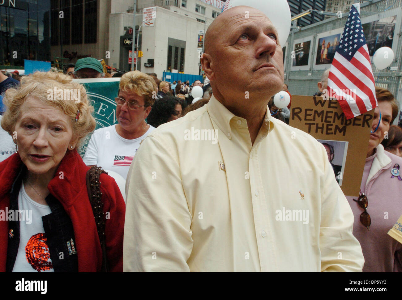 Sep 30, 2006; Manhattan, NY, USA; Joseph Zadroga whose son police ...
