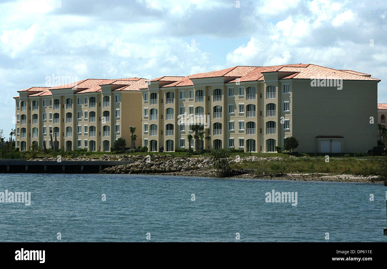 Mark foley 2006 hi-res stock photography and images - Alamy