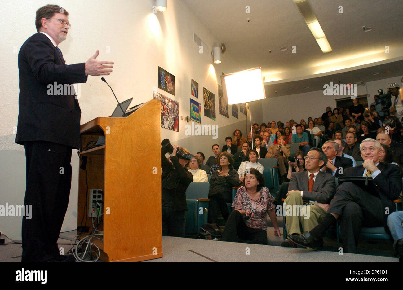 Oct 03, 2006; Berkeley, CA, USA; Dr. GEORGE SMOOT talks to the media ...