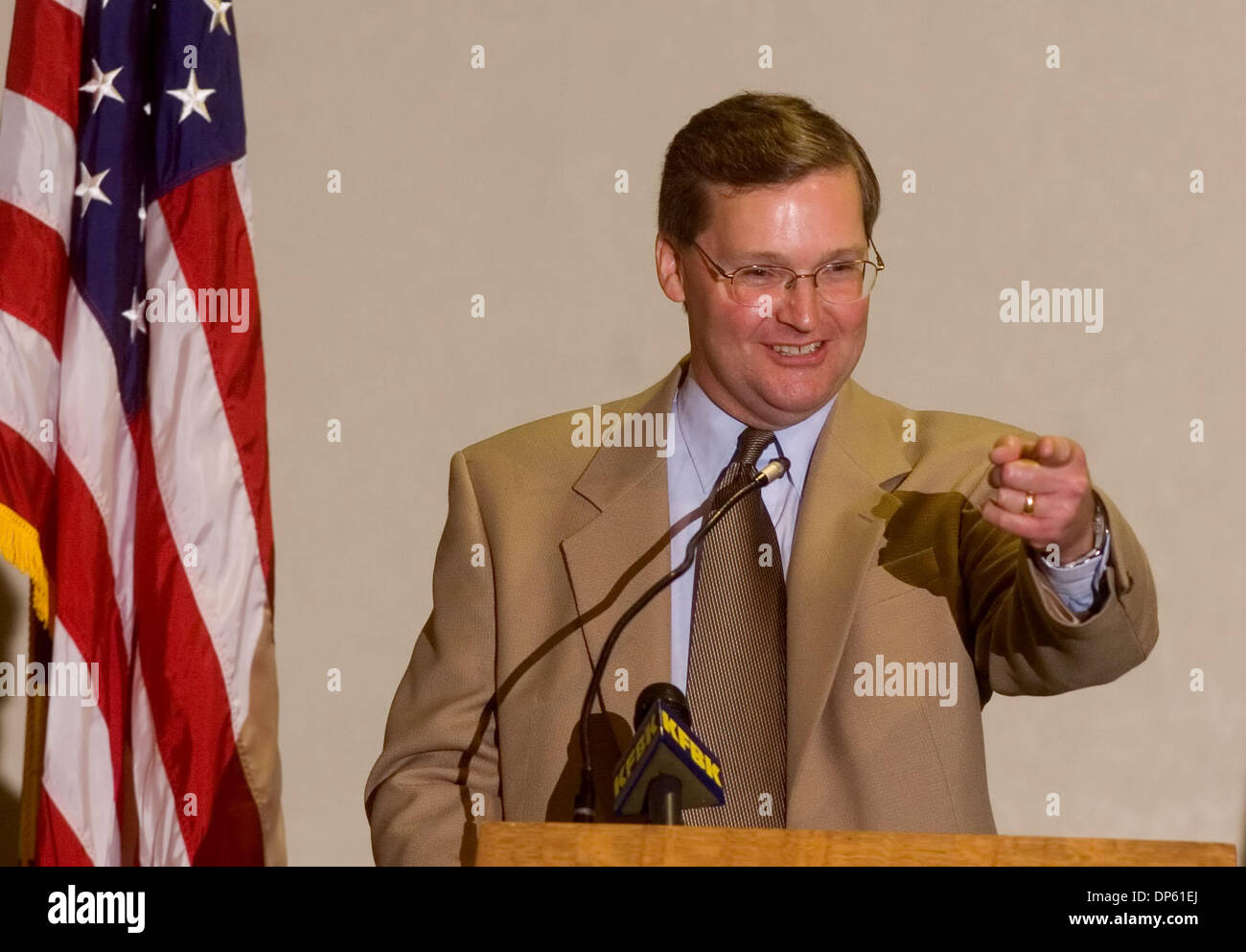 Aug 04, 2006; Rocklin, CA, USA; Congressmen, JOHN DOOLITTLE, talks to ...