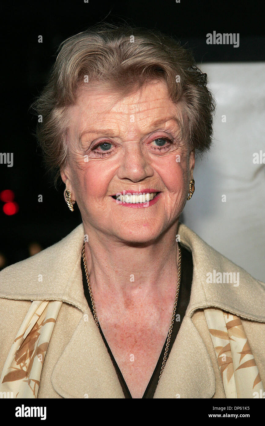 Angela lansbury photo hi-res stock photography and images - Alamy